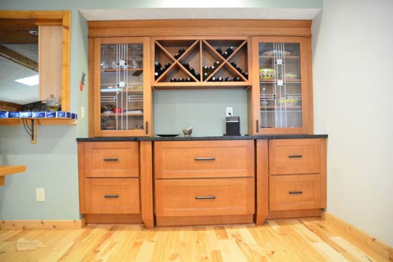 Game Day Kitchen Design | 5 Essential Entertainment Steps