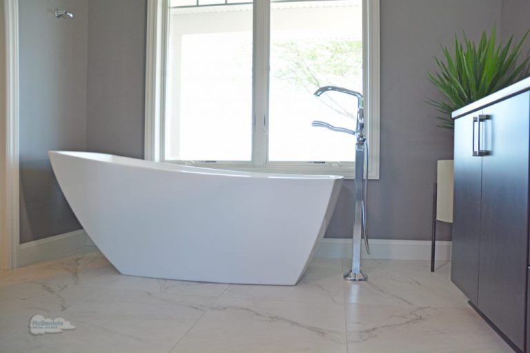 Bathtub Positioning Guide | Bathroom Layout Planning Tips